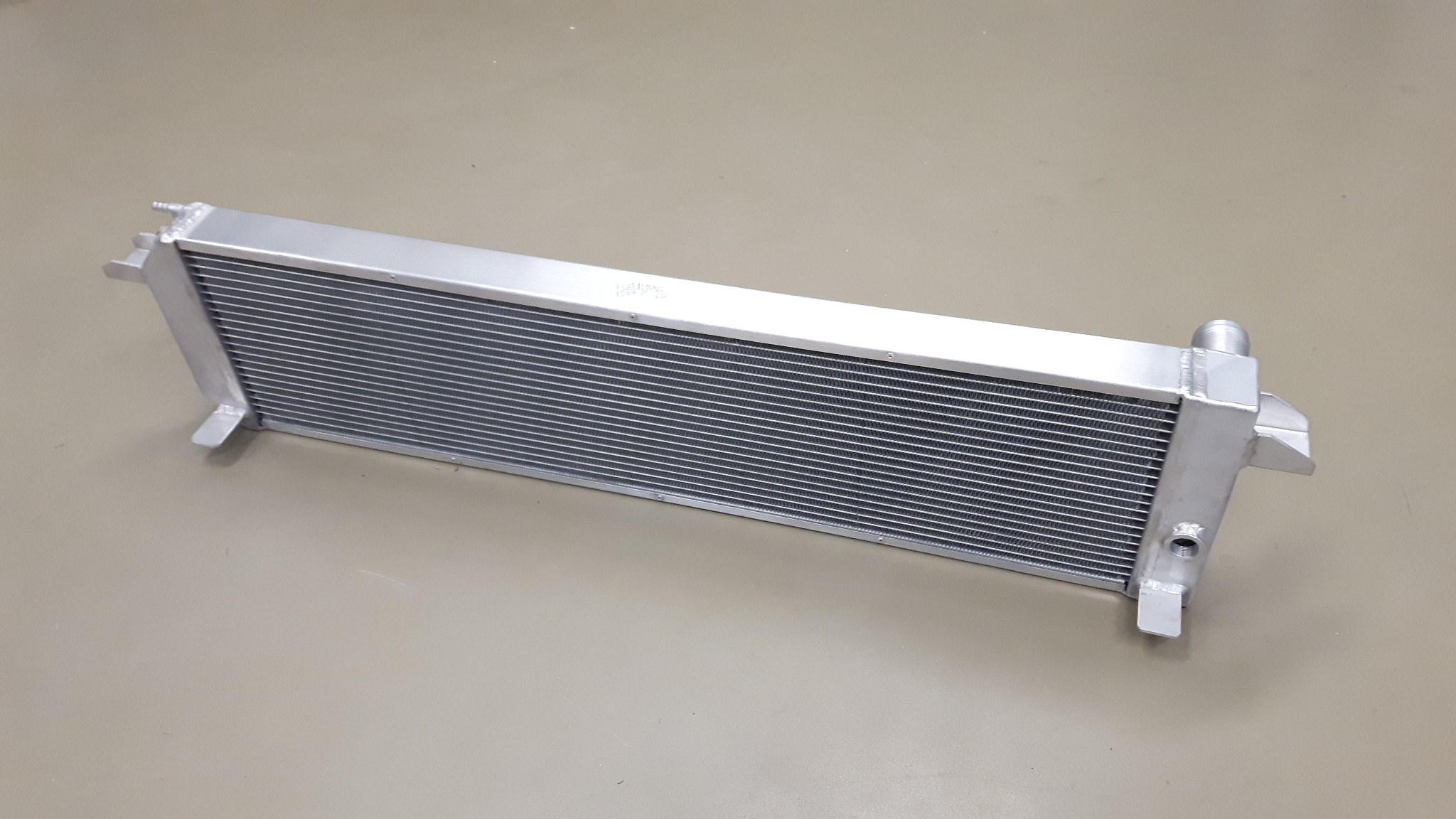 VW Golf VR6 aluminium high performance radiateur. - Performance-Parts.eu