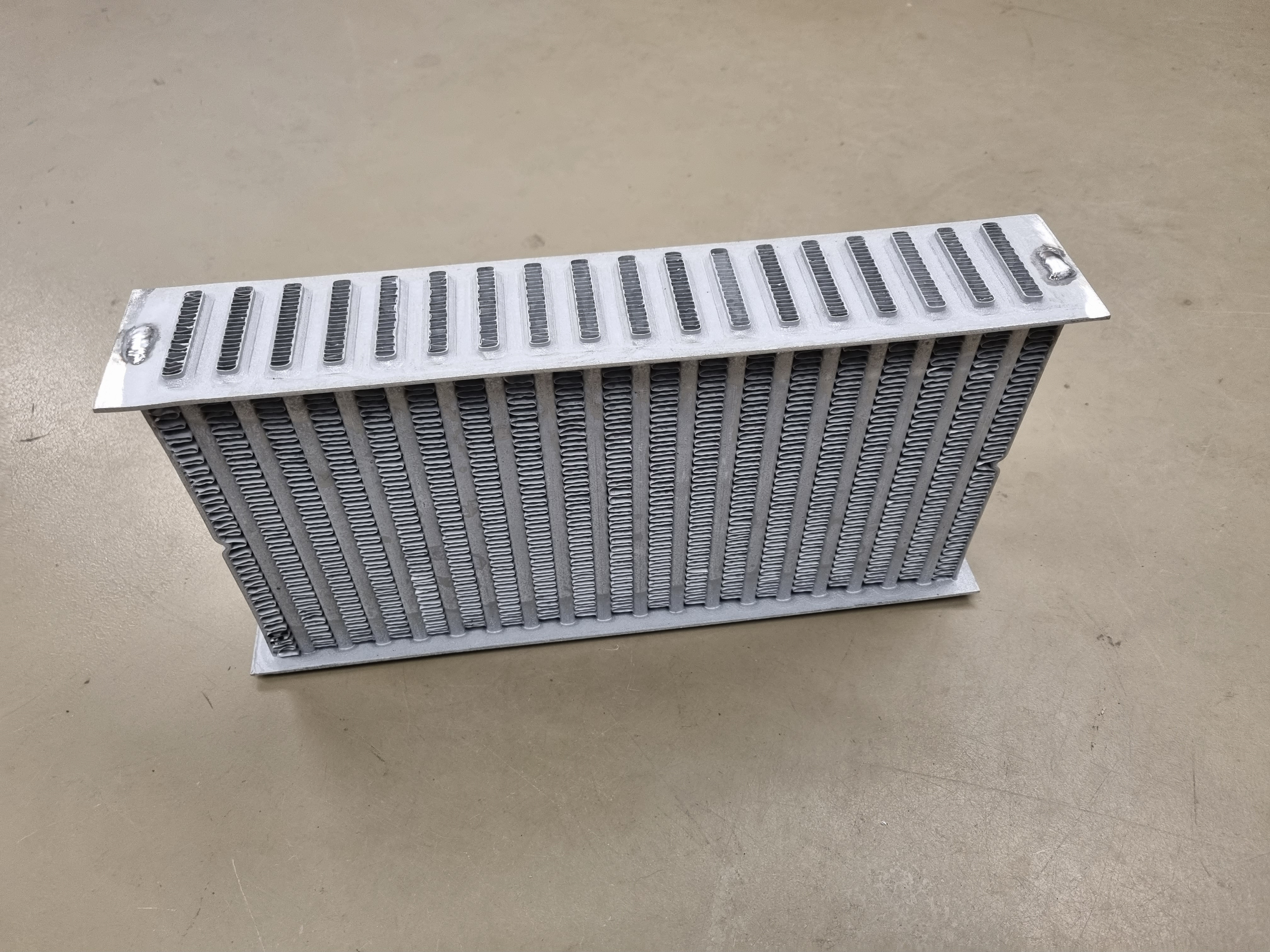 H&S speciaal intercooler koelblok 181 x 360 x 50 mm - Performance-Parts.eu